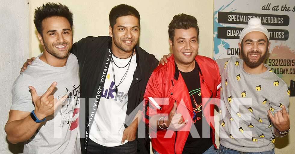 Fukrey Returns team hosts a special screening for their industry ...