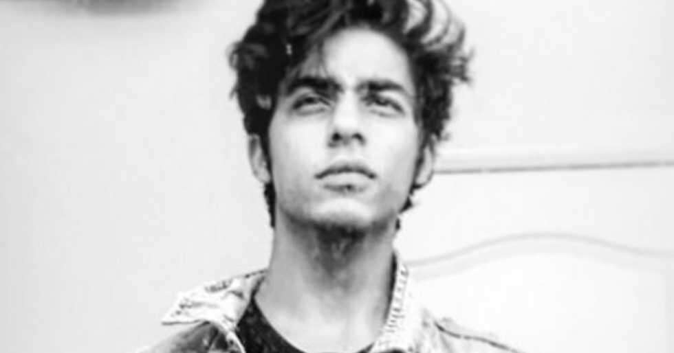 Aryan Khan posts a hot selfie with the coolest caption | Filmfare.com