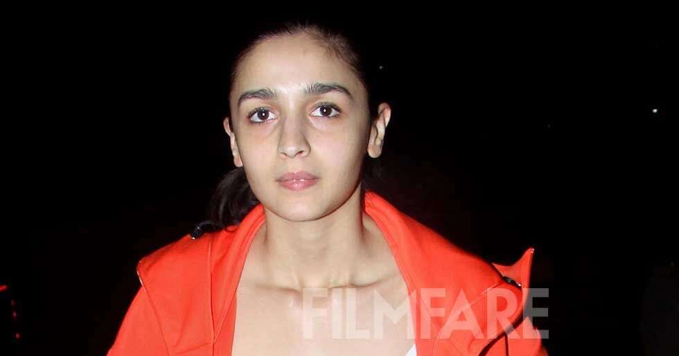 Alia Bhatt leaves for Bulgaria to resume shooting for Brahmastra ...