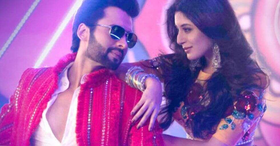 Movie Review: Mitron | Filmfare.com