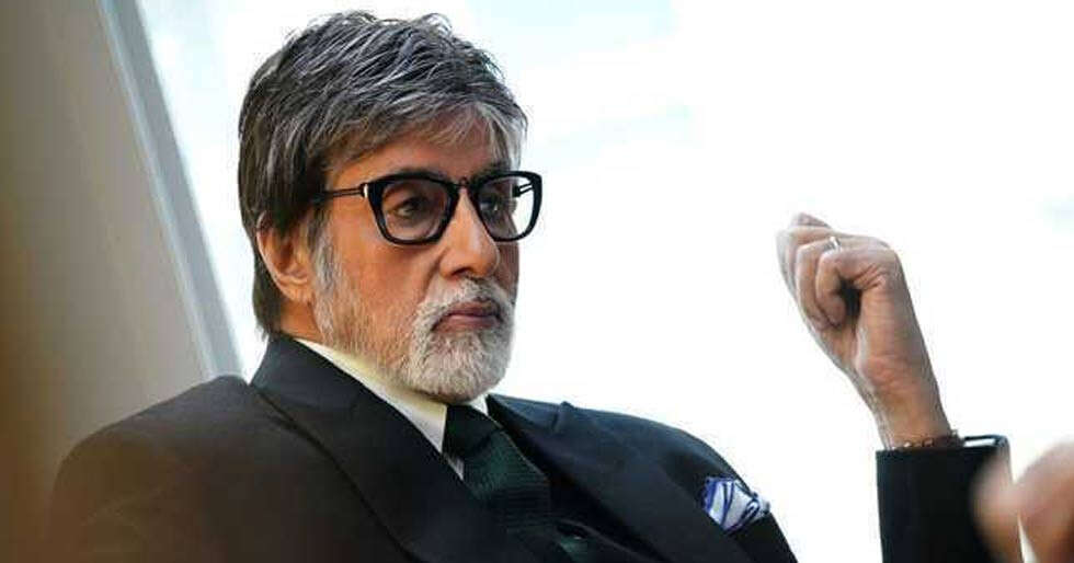 Amitabh Bachchan coins a Hindi word for selfie | Filmfare.com
