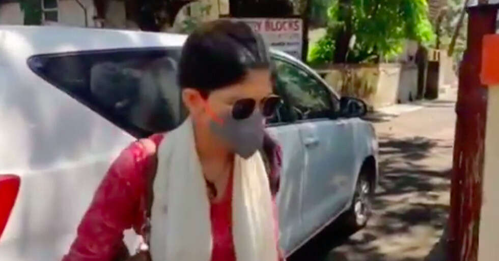 Sanjana Sanghi arrives to record her statement in Sushant Singh Rajput ...