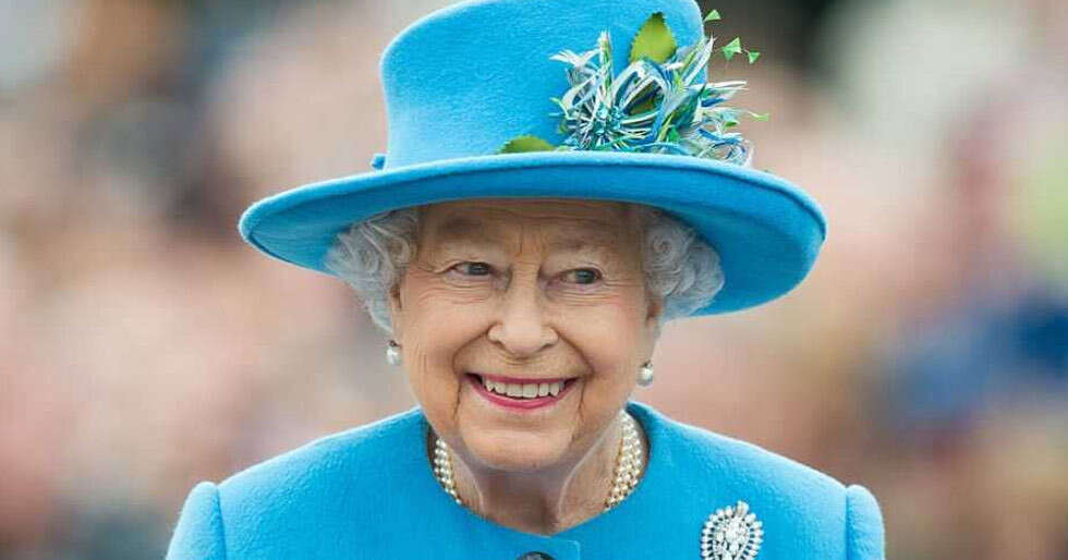 Queen Elizabeth Moves out of Buckingham Palace due to Coronavirus Scare ...