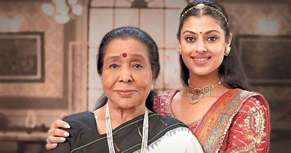Asha Bhosle Returns To Singing At The Age of 91 With Saiyaan Bina ...