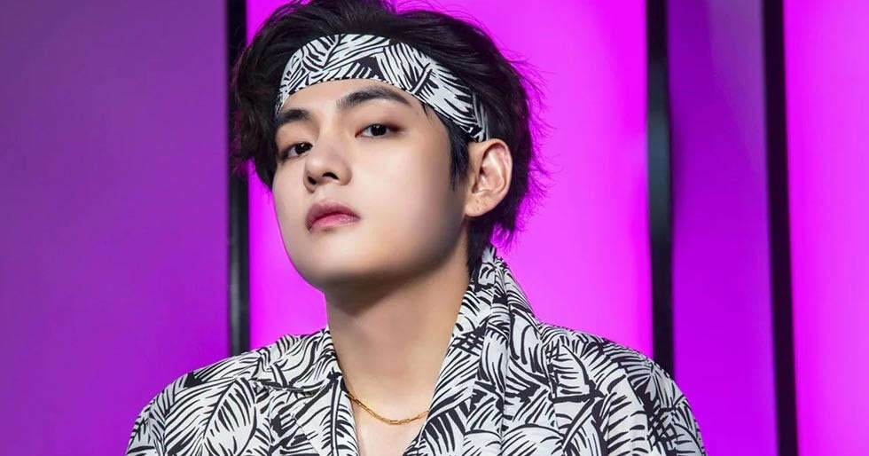 BTS's V gets heartfelt birthday surprise near military base | Filmfare.com