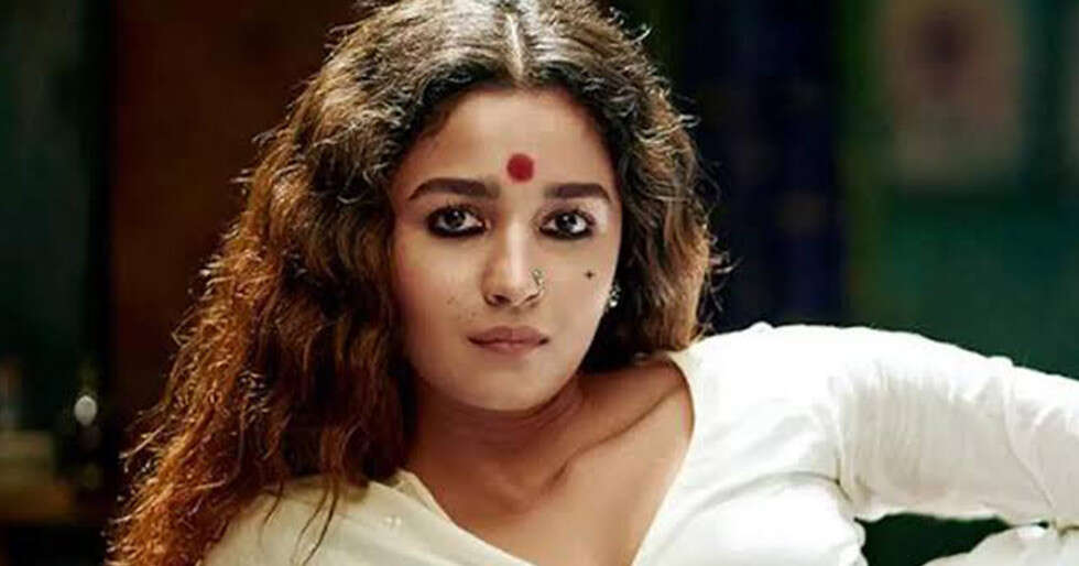 Gangubai Kathiawadi cinematographer Sudeep Chatterjee reveals how Alia ...