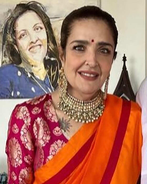 Hrithik Roshan pens a sweet note to his sister Sunaina Roshan on her ... Hrithik Roshan pens a sweet note to his sister Sunaina Roshan on her ...