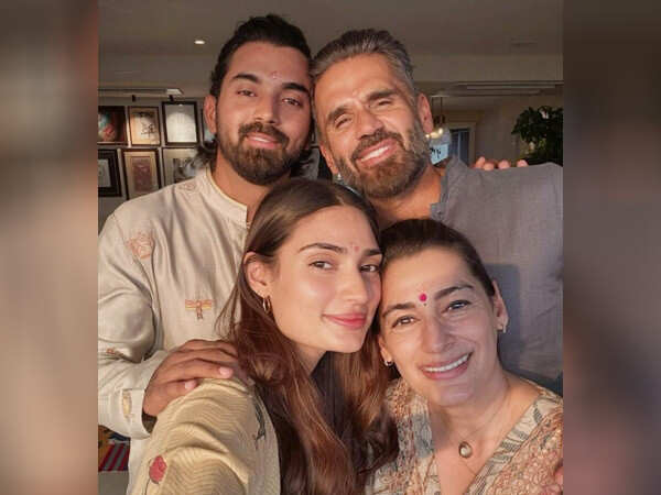 Suniel Shetty Pens Emotional Note After Becoming A Grandfather ... Suniel Shetty Pens Emotional Note After Becoming A Grandfather ...