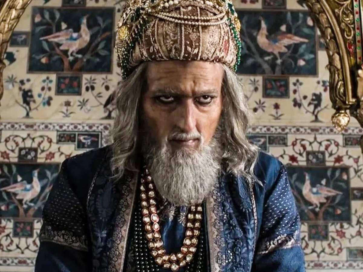 Akshaye Khanna On Pre-Mature Balding: “The Way You Look…” | Filmfare.com