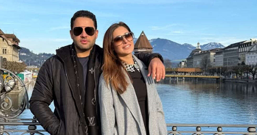 Nargis Fakhri Secretly Ties The Knot With Tony Beig In LA? | Filmfare.com