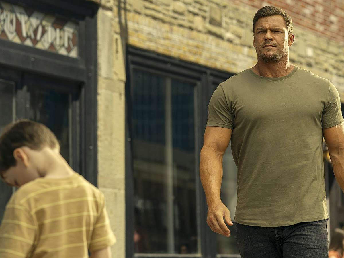 EXCLUSIVE: Sonya Cassidy On How Alan Ritchson Goes Into "Reacher Mode" | Filmfare.com