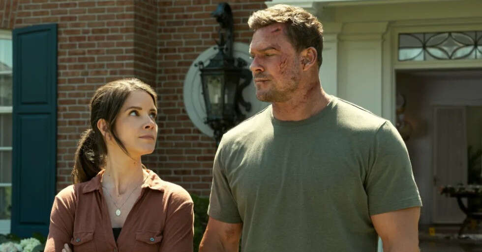 EXCLUSIVE: Sonya Cassidy On How Alan Ritchson Goes Into "Reacher Mode" | Filmfare.com