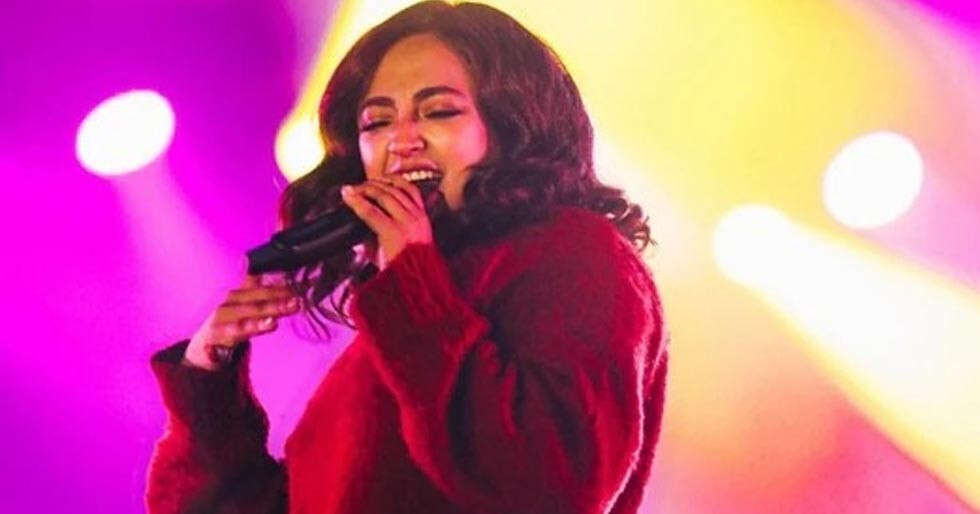 Singer Monali Thakur Rubbishes Rumours About Hospitalization | Filmfare.com