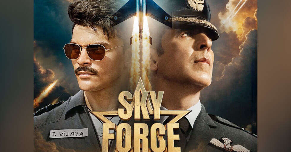 Akshay Kumar and Veer impress in the trailer of Sky Force | Filmfare.com