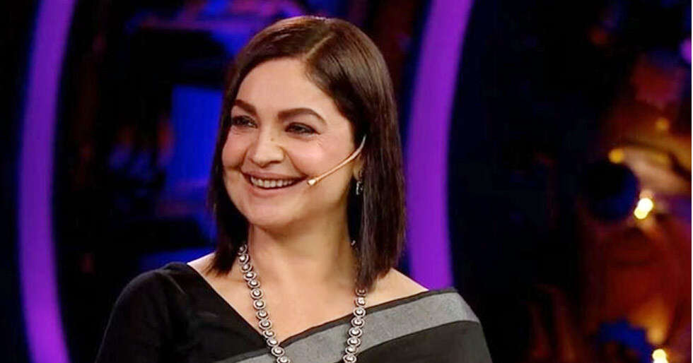 Pooja Bhatt Gears Up to Host a Talk Show | Filmfare.com