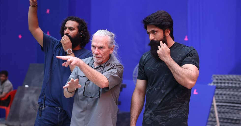 Yash Teams Up With Mad Max Stunt Director Guy Norris For Ramayana ...