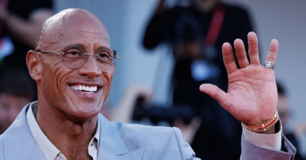 Dwayne Johnson Gets Emotional During 15-minute Standing Ovation at ...