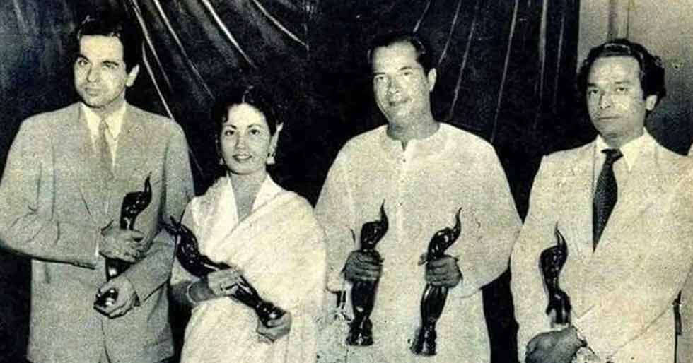 Filmfare Flashback: Throwback to The First Filmfare Awards Ft. Dilip Kumar and Meena Kumari ...
