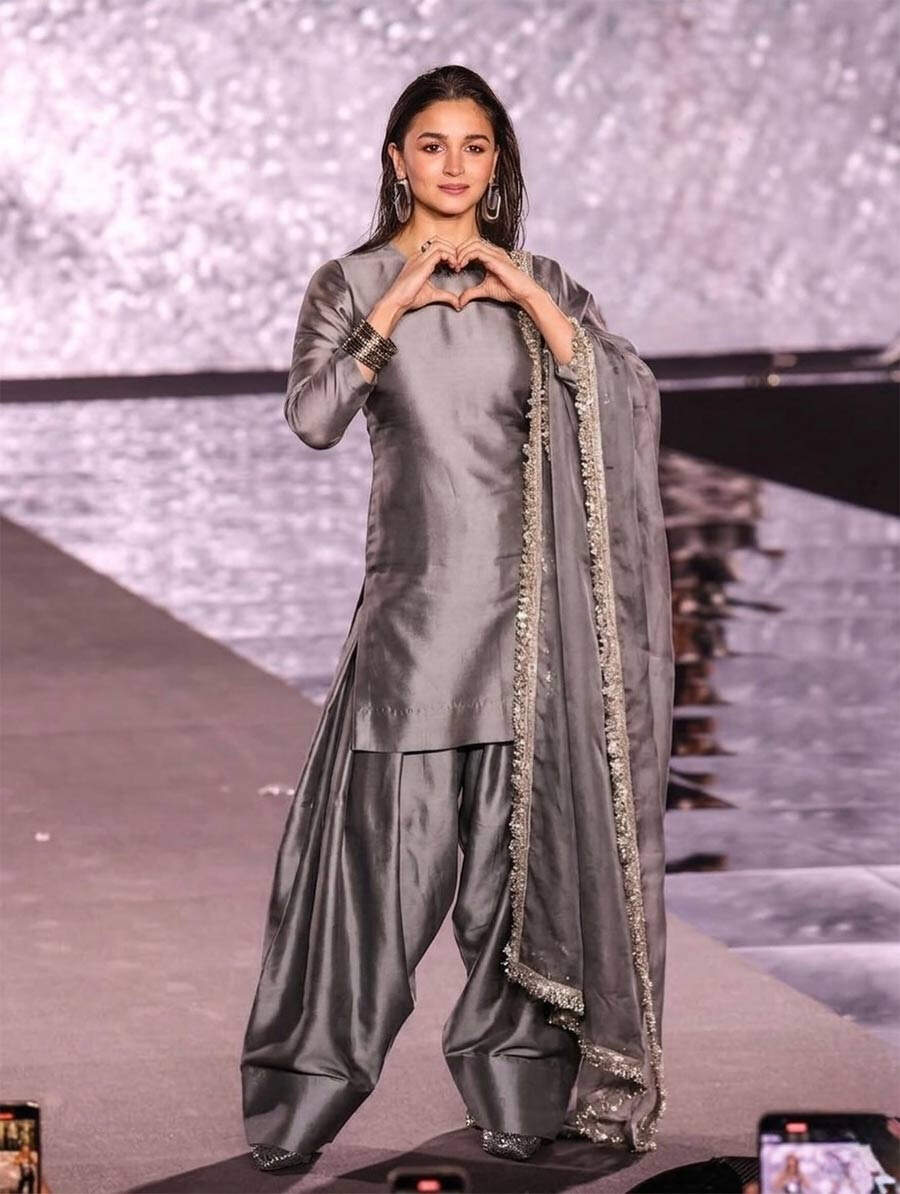 Pakistani Brand Using Alia Bhatt's Morphed Video Gets Slammed By ...