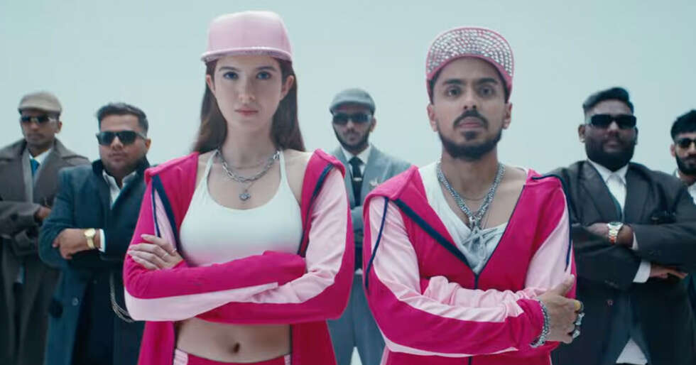 Shanaya Kapoor and Adarsh Gourav Set The Right Tone in Tu Yaa Main’s ...
