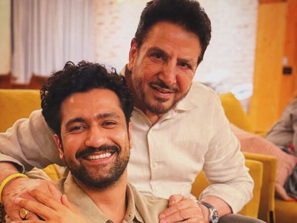 Vicky Kaushal Spends Quality Time With Music Legend Gurdas Maan ...