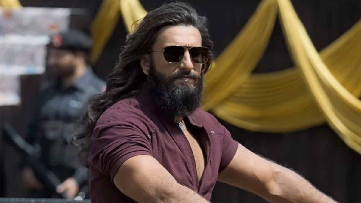 The Great Debate: Ranbir Kapoor Vs. Ranveer Singh – Who Truly Holds The ...