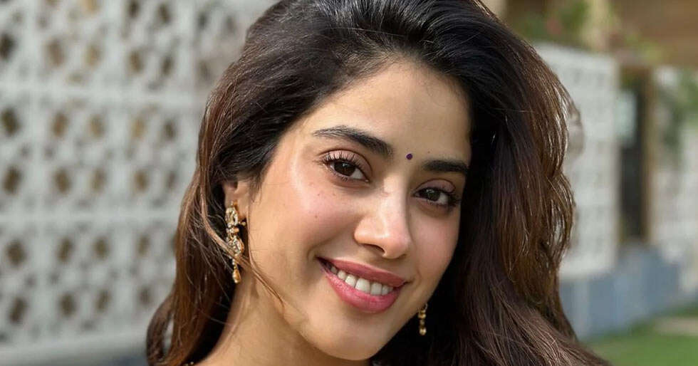 “My Endeavour Is Just to Honour Her Legacy” - Janhvi Kapoor on Mother ...