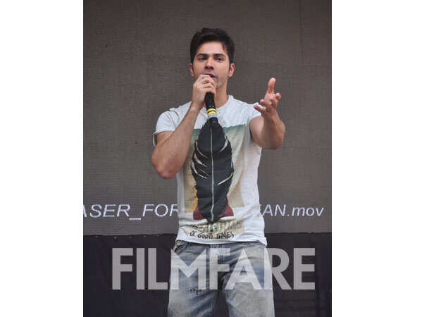 Varun Dhawan goes back to college | Filmfare.com Varun Dhawan goes back to college | Filmfare.com