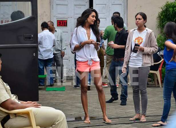 Snapped: Lisa Haydon on the sets of Shaukeen | Filmfare.com