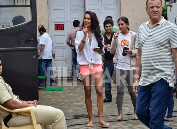 Snapped: Lisa Haydon on the sets of Shaukeen | Filmfare.com