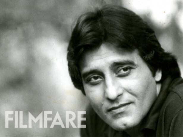 On Vinod Khanna's birth anniversary, Check out his rare and candid ...