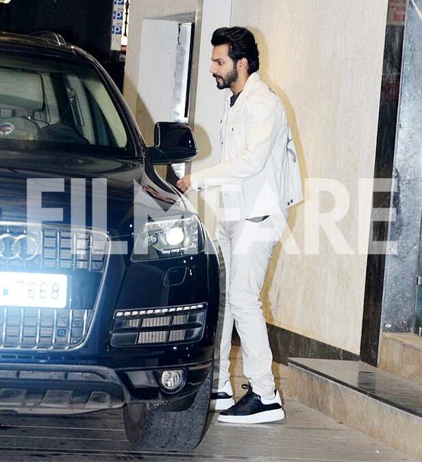 We are obsessed with these pictures of Varun Dhawan & Sushant Singh ...