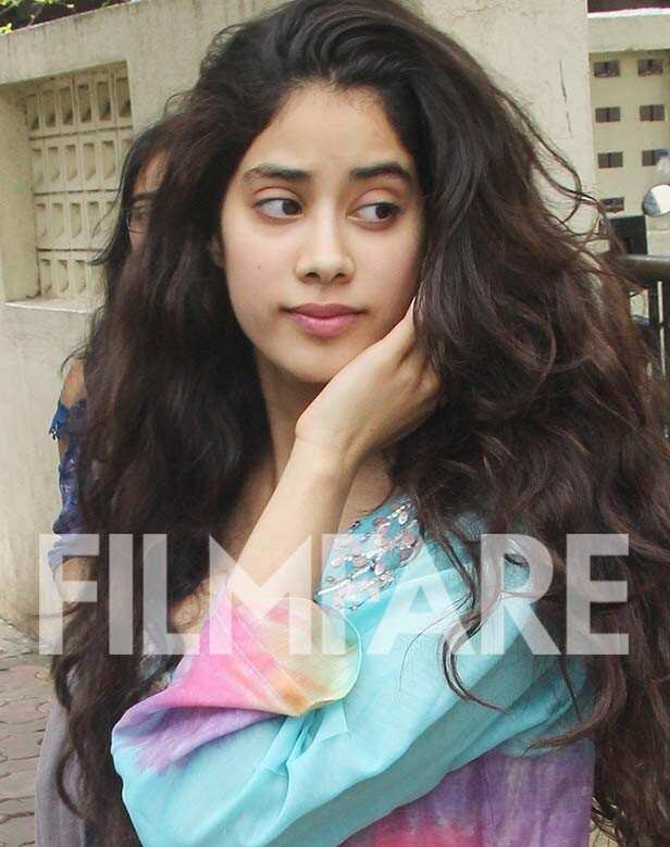 Jhanvi Kapoor looks colourful in these pictures | Filmfare.com