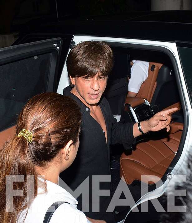 Shah Rukh Khan makes messy look so sexy in these pictures | Filmfare.com