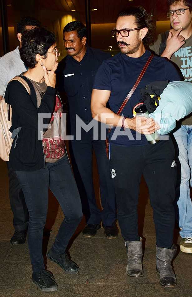 Aamir Khan snapped with Kiran Rao and his sons Azad Rao Khan and Junaid ...