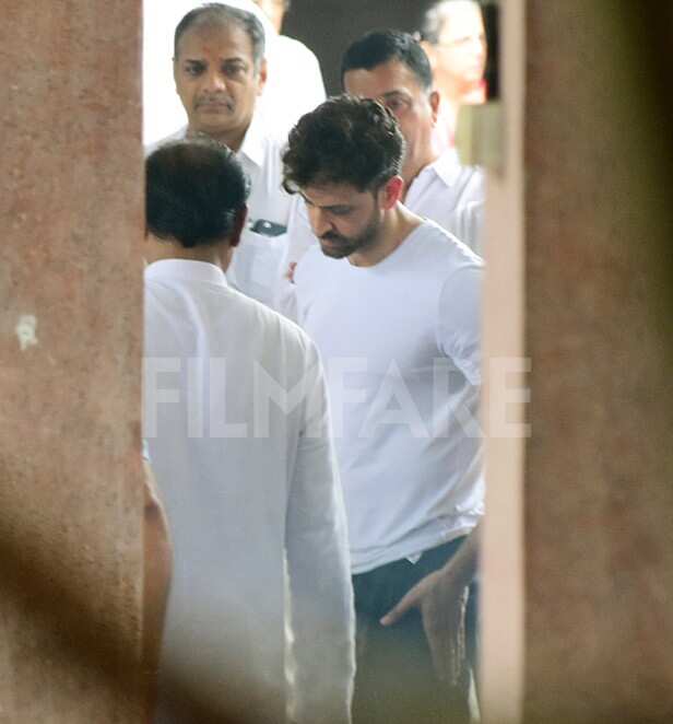 The Roshan family begins the funeral rituals for late J Om Prakash ...