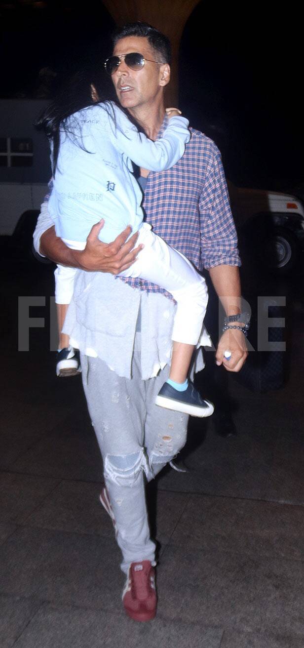 Akshay Kumar and Twinkle Khanna head to London with Nitara | Filmfare.com