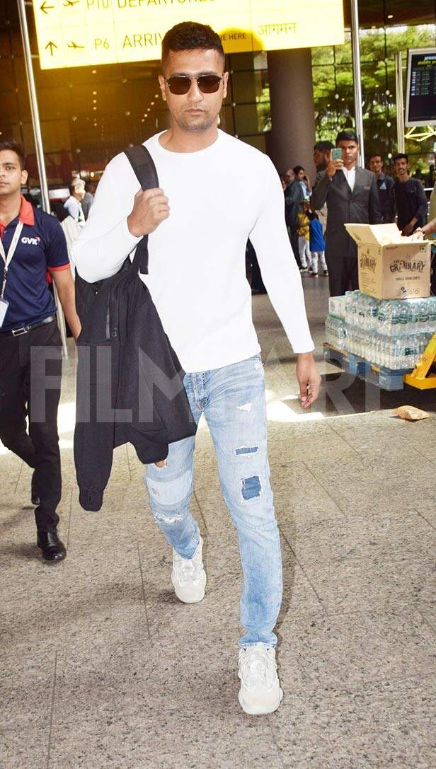 Photos Vicky Kaushal Flaunts His Clean Shaven Look On His Return To