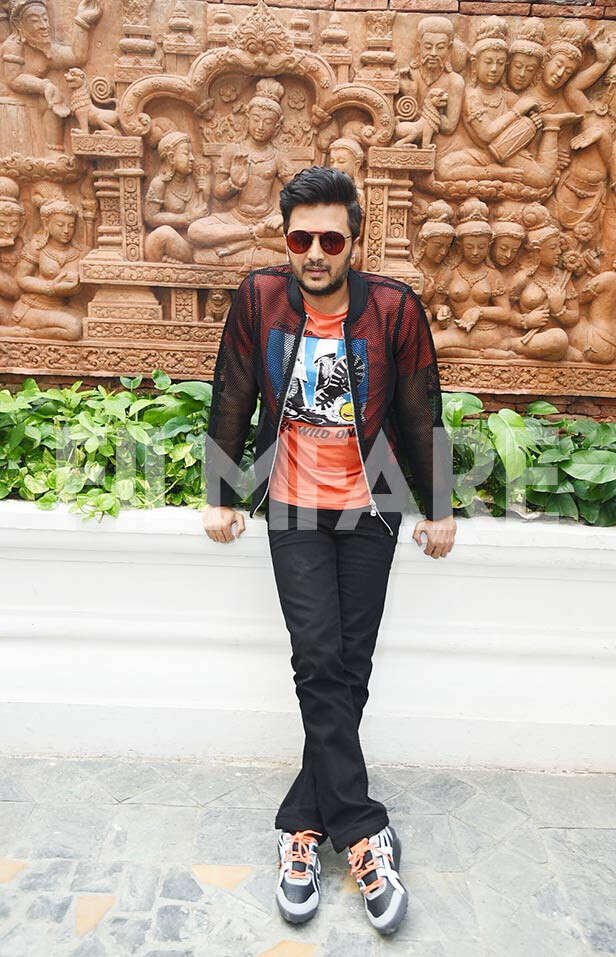 Sidharth Malhotra and Ritiesh Deshmukh reunite | Filmfare.com