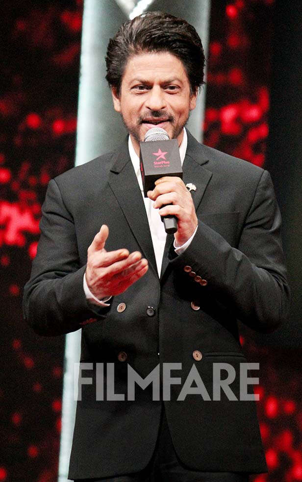Shah Rukh Khan looks dapper as ever at the press conference of his show ...