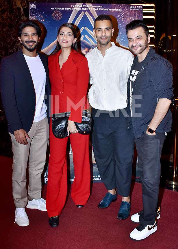 Cast of The Zoya Factor lights up the special screening of the film ...
