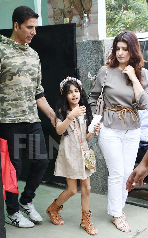 Photos: Akshay Kumar, Twinkle Khanna and Nitara spotted in the city ...