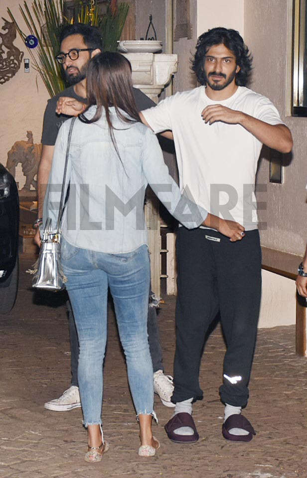 Pooja Hegde and Rohan Mehra snapped at Harshvarrdhan Kapoor’s house ...