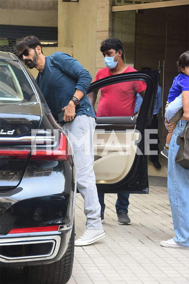 Photos: Arjun Rampal steps out with Gabriella Demetriades and son Arik ...
