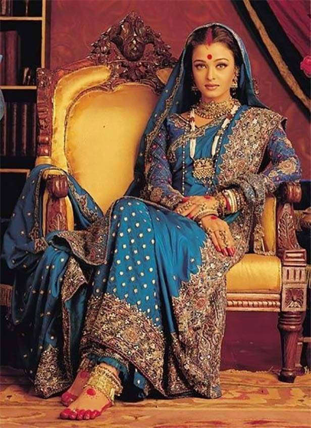 20 years of Devdas: 20 stunning stills from the Shah Rukh Khan ...