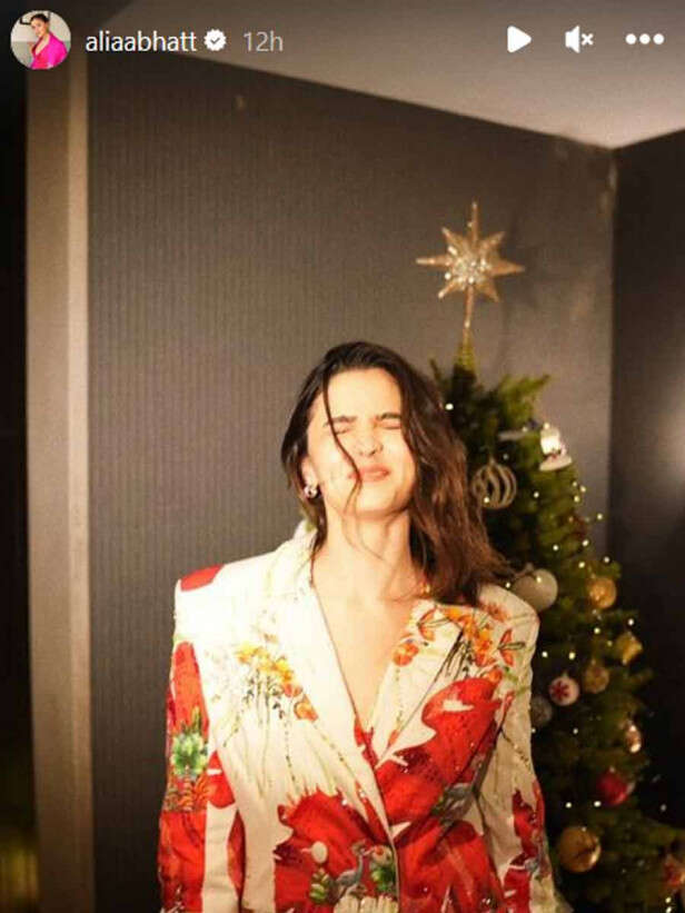 Alia Bhatt celebrates Christmas with her cute cat Edward | Filmfare.com