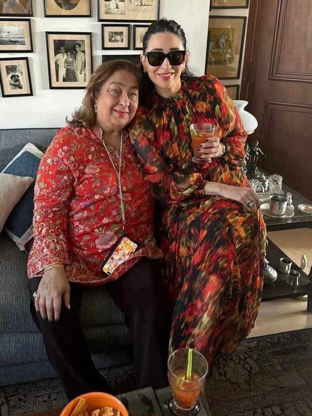 Karisma Kapoor drops pics from the annual Kapoor family Christmas lunch ...