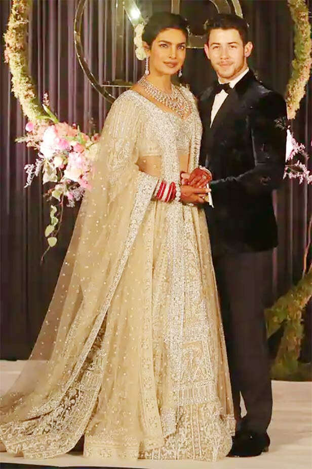 As we anticipate Kiara Advani's look for her reception, take a look ...