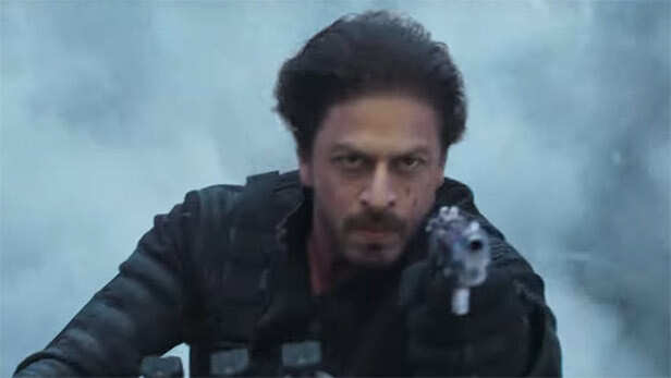 15 shots from the Pathaan trailer that took our breath away with their ...