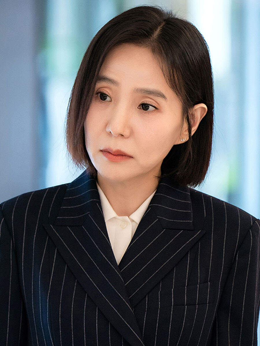 New My Demon stills offer a sneak peek into Kim Yoo-jung's contract ... New My Demon stills offer a sneak peek into Kim Yoo-jung's contract ...